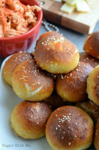 Buffalo Chicken Pretzel Bites - Sugar Dish Me