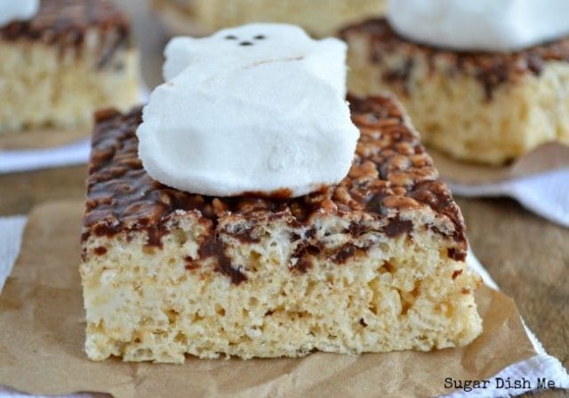 Spooky Halloween Krispy Treats - Sugar Dish Me