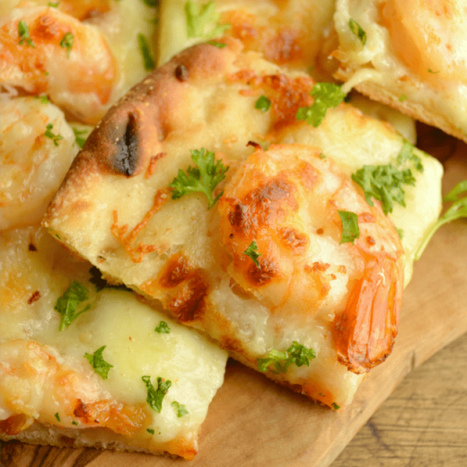 Shrimp Scampi Flatbread - Sugar Dish Me