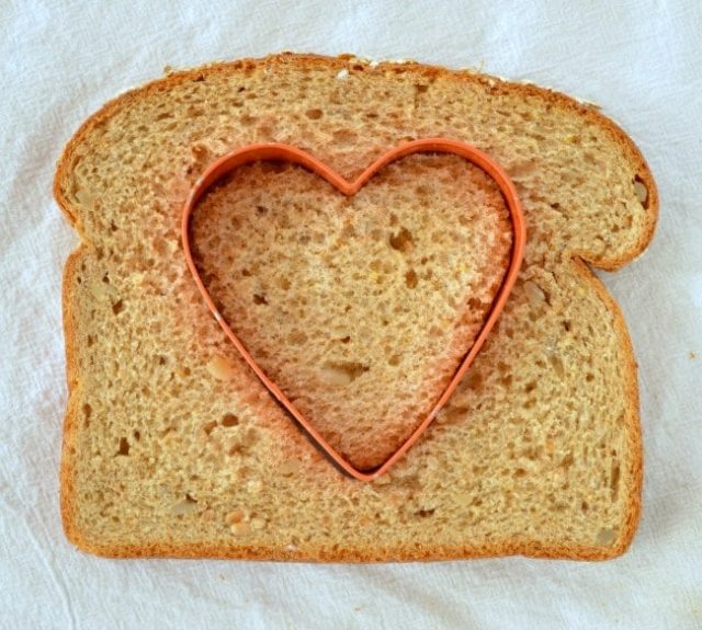 How to Make a Heart Shaped Breakfast - Sugar Dish Me