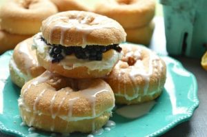 Lemon Cheesecake Donuts - Sugar Dish Me