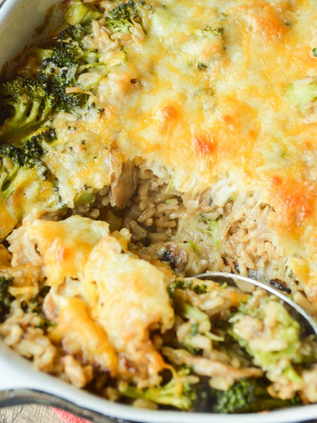 Healthy Broccoli Rice Casserole - Sugar Dish Me