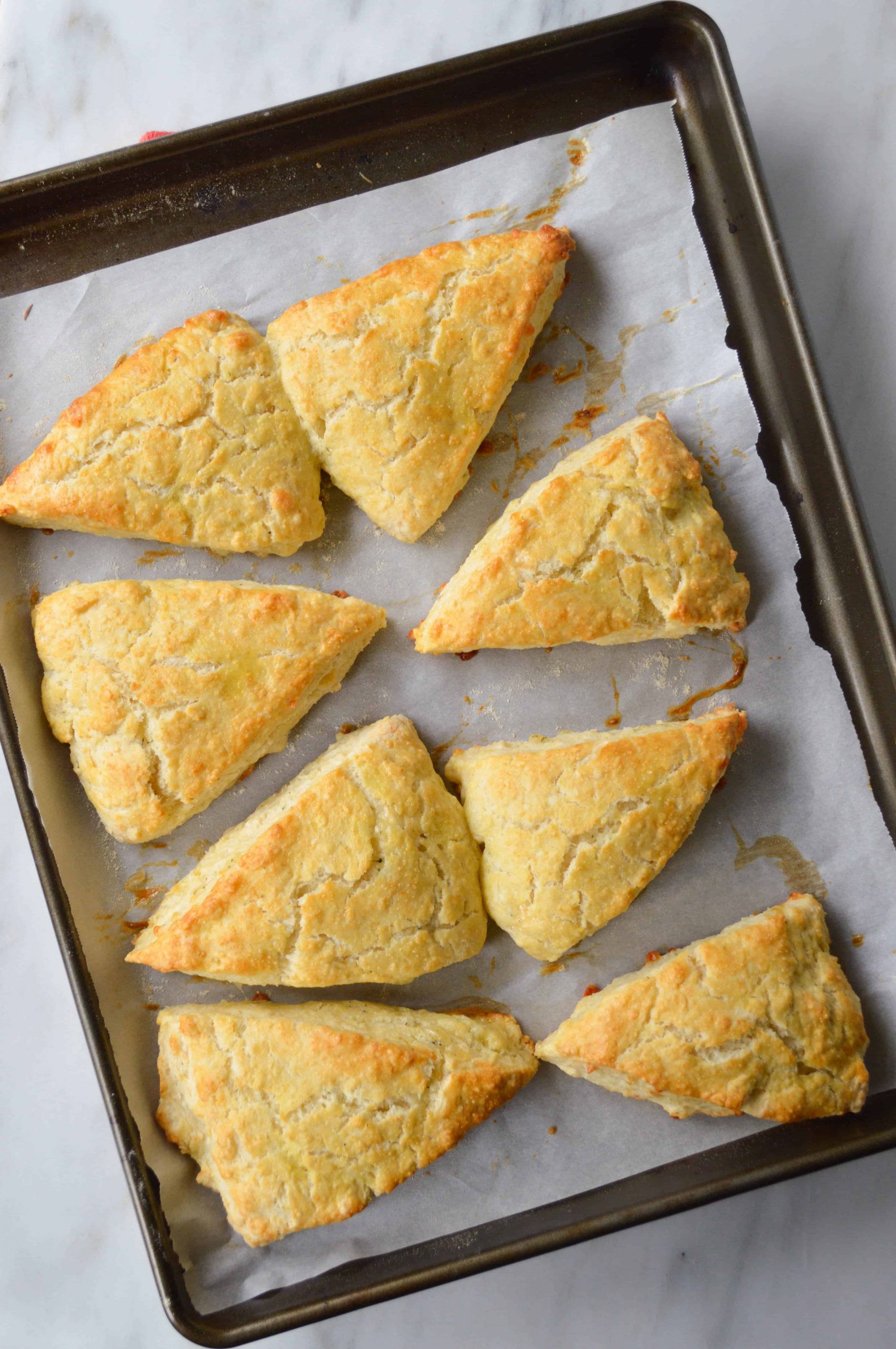 Garlic Herb and Cheddar Scones - Sugar Dish Me